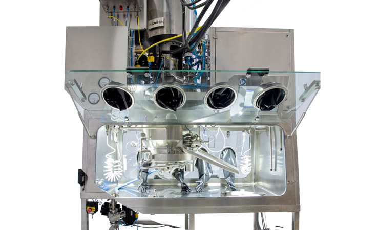 Nutsche filter dryer inside a glove box to optimal containment